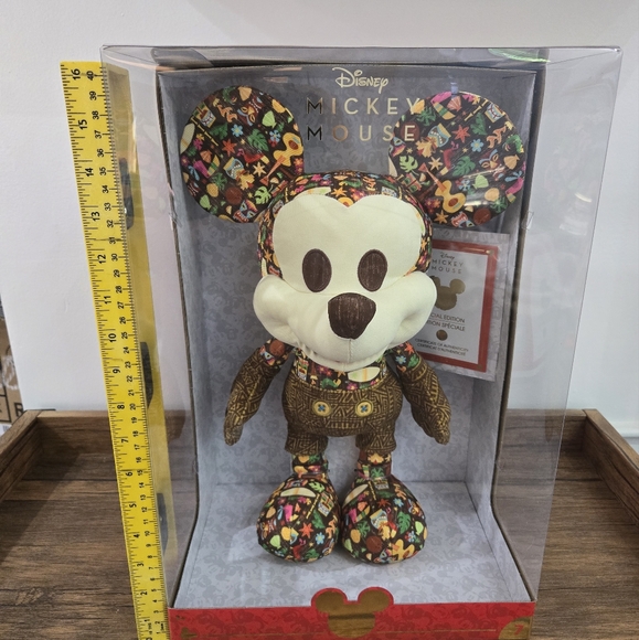 Disney | Toys | Mickey Mouse Tiki Room Mickey Of The Month Disney 7 ...